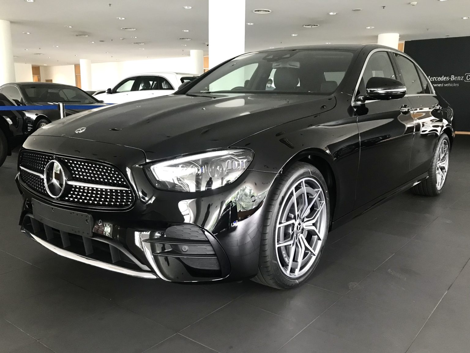 Mercedes-Benz E 300 AMG Line | Mercedes-Benz Jakarta